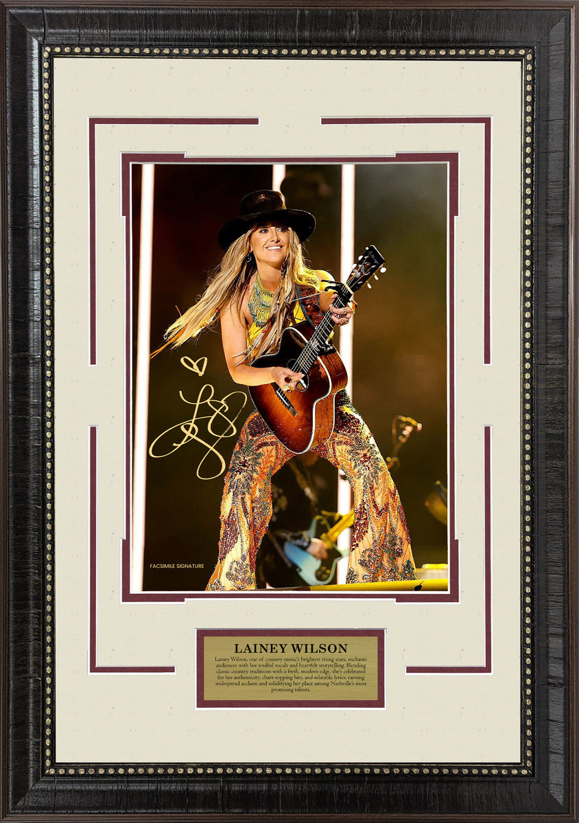 Lainey Wilson with Facsimile Signature