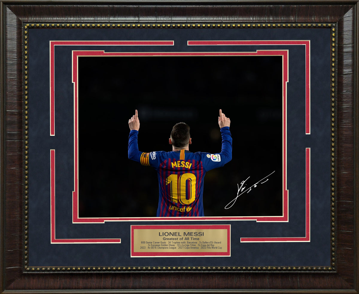 Lionel Messi - Greatest of All Time - Spotlight with Facsimile Signatu