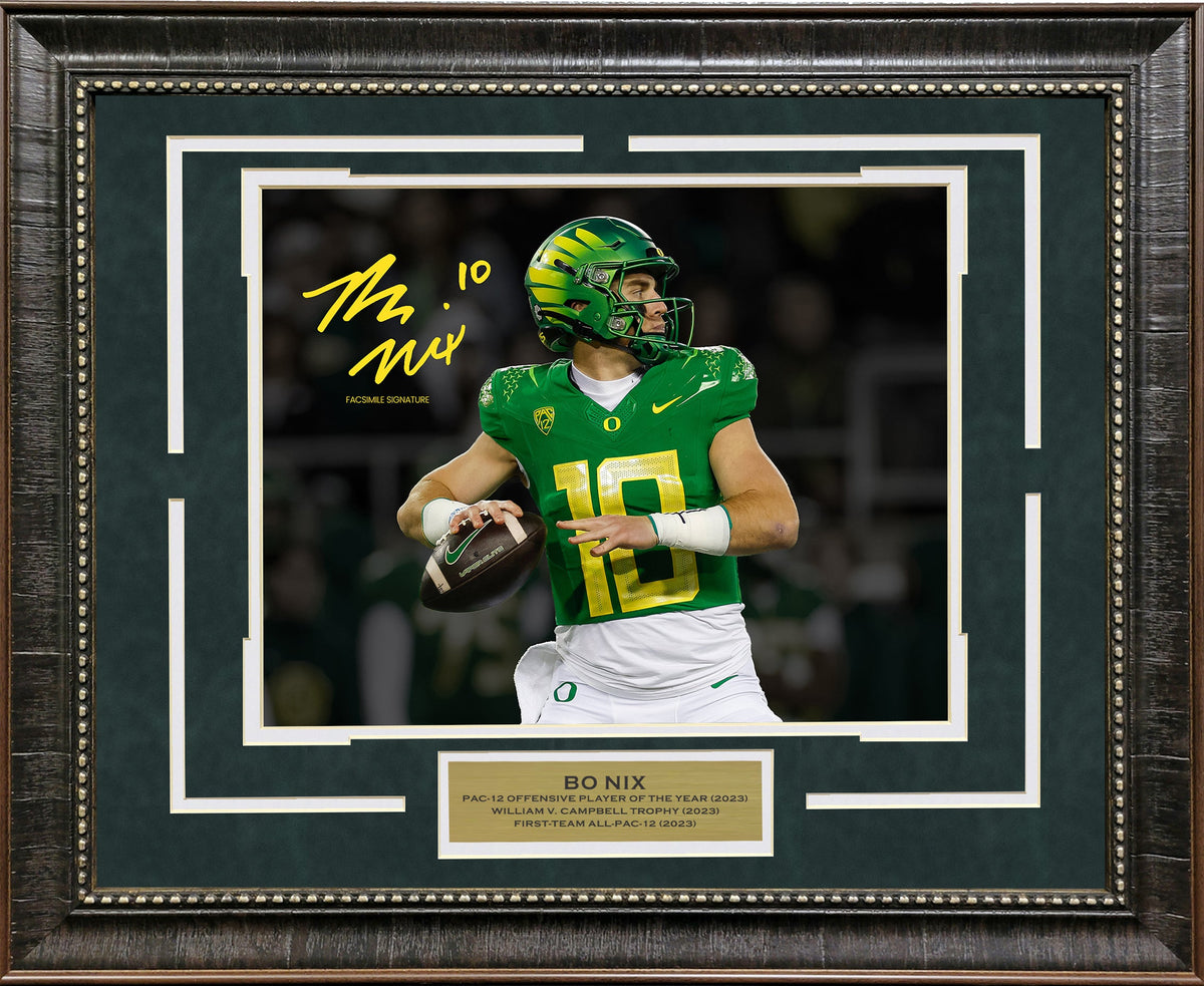 Bo Nix - Oregon Ducks - Spotlight with Facsimile Signature